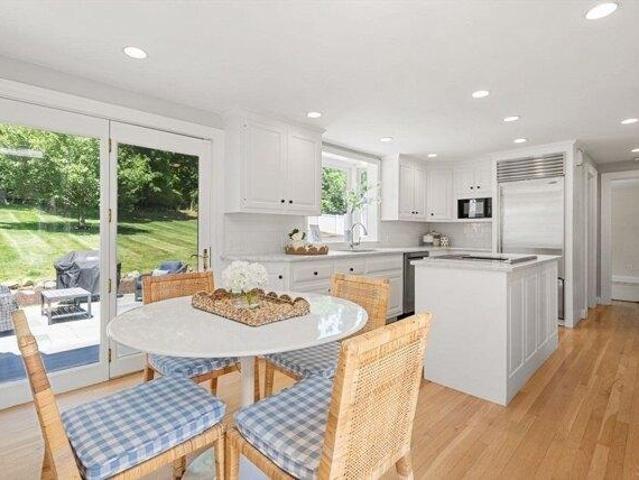 house with 4 bedroom, Westwood MA DS103436815