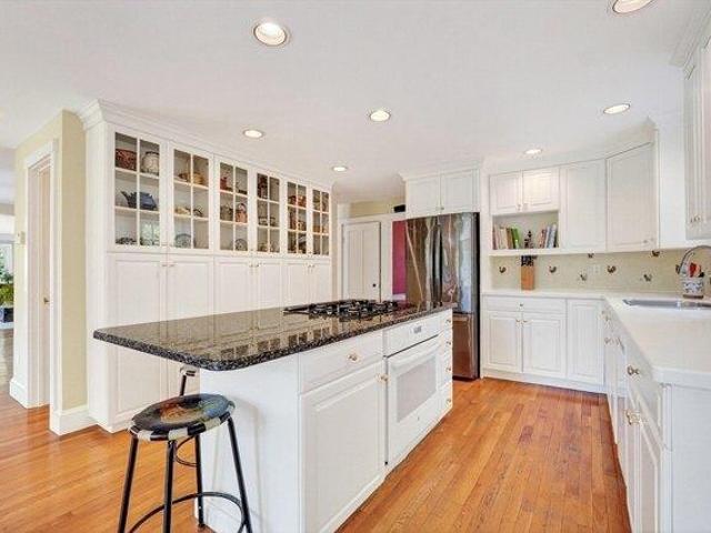 house with 4 bedroom, Westwood MA ES103432459