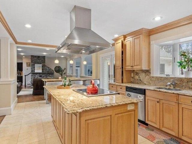 house with 4 bedroom, Westwood MA ES104853463