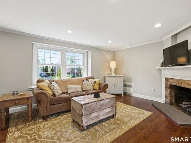 house with 4 bedroom, Wethersfield CT ES104152611