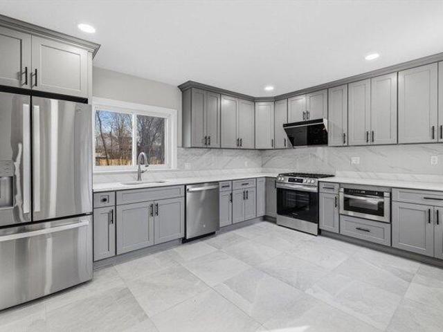 house with 4 bedroom, Weymouth MA DLS102446904