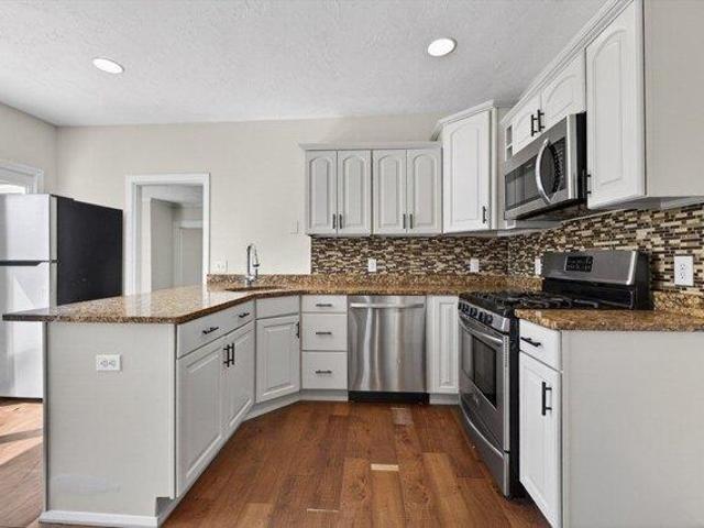 house with 4 bedroom, Weymouth MA DLS102669268
