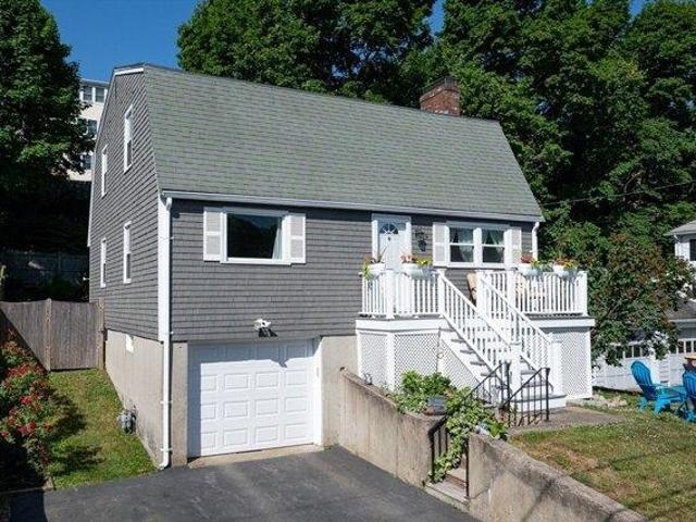 house with 4 bedroom, Weymouth MA DLS103100782