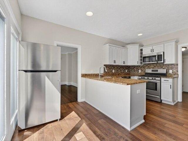 house with 4 bedroom, Weymouth MA ES103072922