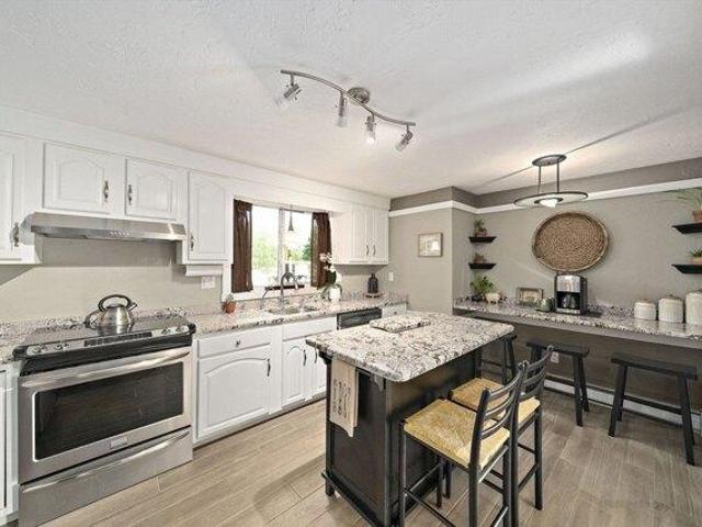 house with 4 bedroom, Weymouth MA ES103189203