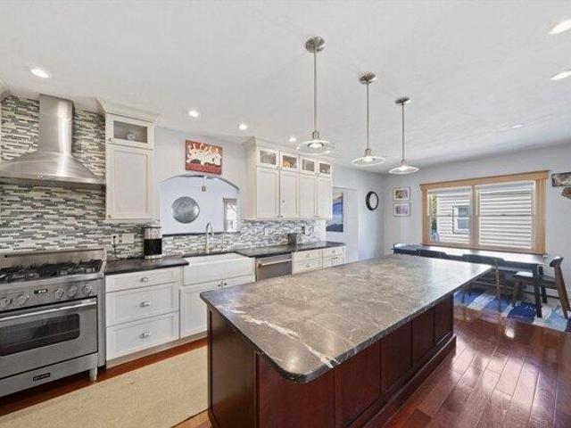 house with 4 bedroom, Weymouth MA ES103189880