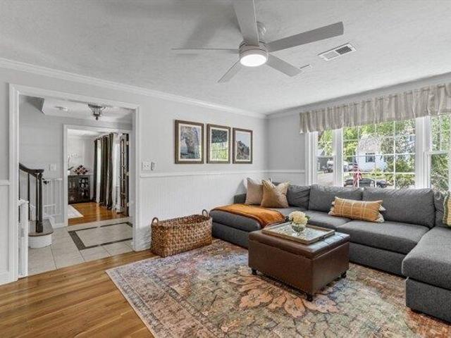 house with 4 bedroom, Weymouth MA ES103431496
