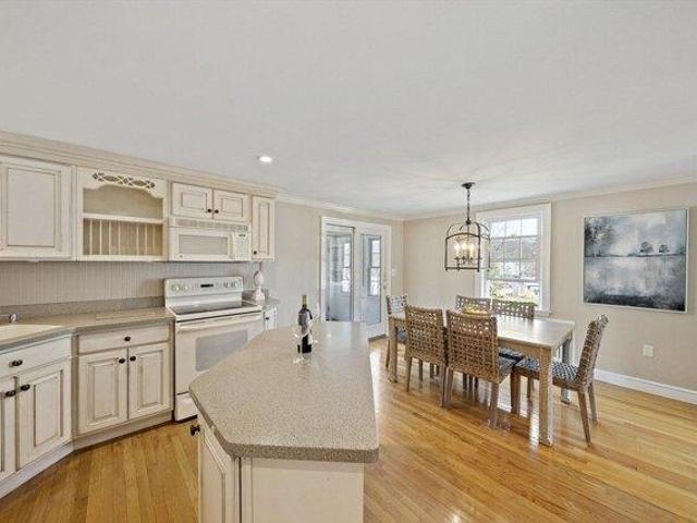 house with 4 bedroom, Weymouth MA ES103439627