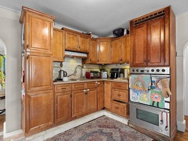 house with 4 bedroom, Weymouth MA ES103887592