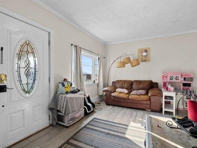 house with 4 bedroom, Weymouth MA ES105095489