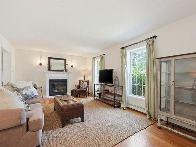 house with 4 bedroom, Weymouth MA ES105231997
