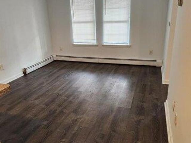 house with 4 bedroom, White Plains NY ES105190191