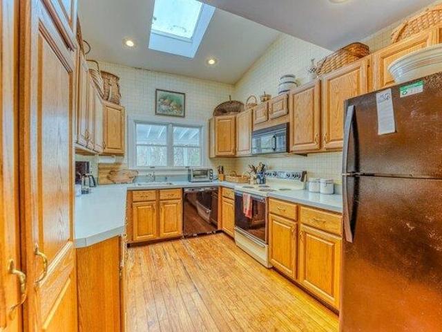 house with 4 bedroom, Whitefield NH DLS103033906