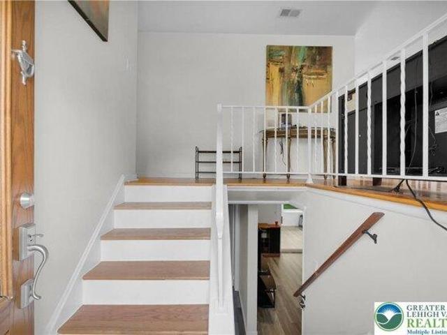house with 4 bedroom, Whitehall PA ES103601346