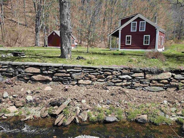 house with 4 bedroom, Whitingham VT ES103440354