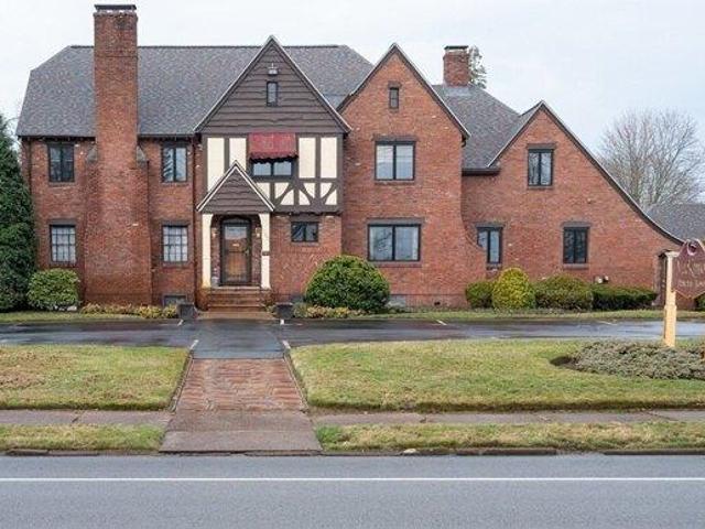 house with 4 bedroom, Whitman MA DLS102586111