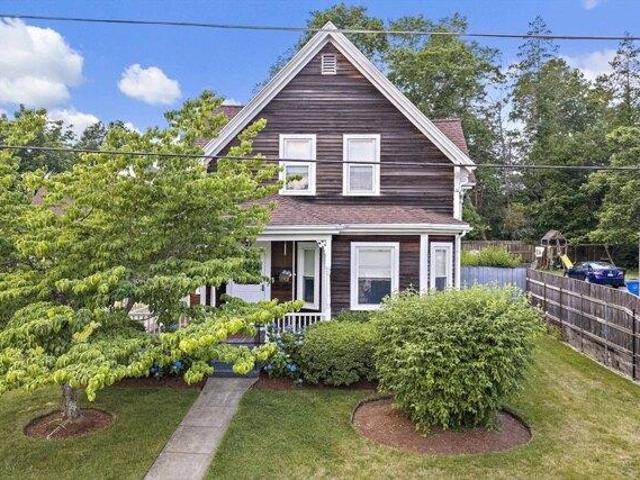 house with 4 bedroom, Whitman MA ES103665588