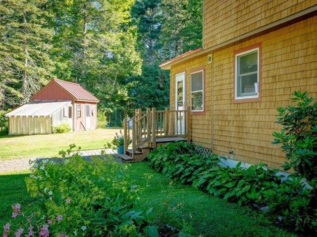 house with 4 bedroom, Winterport ME DLS102727114
