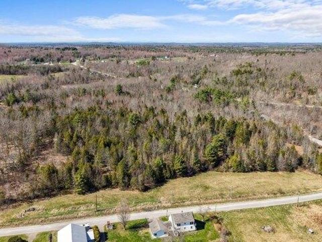 house with 4 bedroom, Winterport ME ES104905980