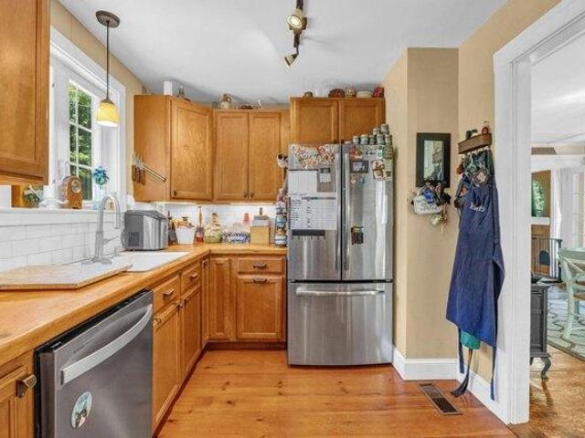 house with 4 bedroom, Winterport ME ES104946476