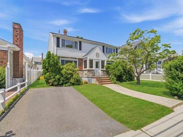 house with 4 bedroom, Winthrop MA ES103852121