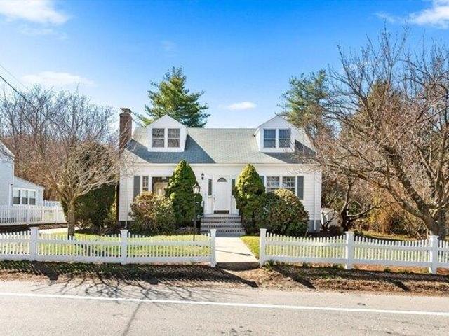 house with 4 bedroom, Winchester MA DLS101105647