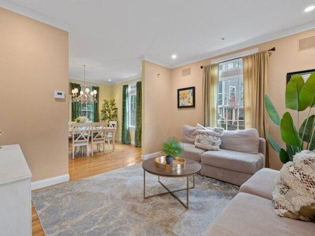 house with 4 bedroom, Winchester MA ES104849372