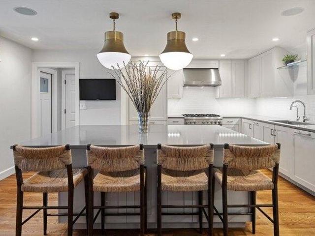 house with 4 bedroom, Winchester MA ES103222671
