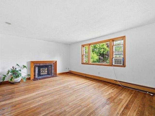 house with 4 bedroom, Winchester MA ES103809285