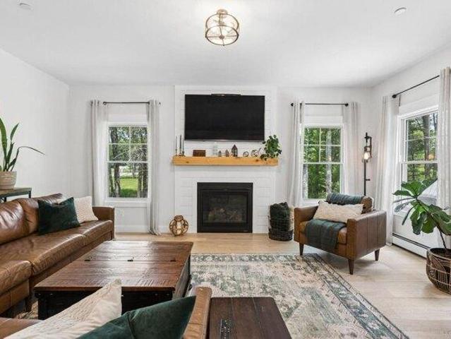 house with 4 bedroom, Windham ME ES104852384