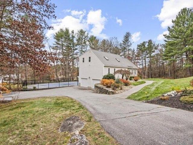 house with 4 bedroom, Windham NH ES104074615