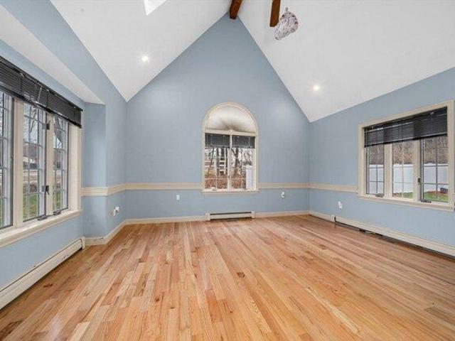 house with 4 bedroom, Windham NH ES105193393