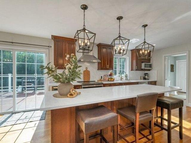 house with 4 bedroom, Windham NH ES105206142