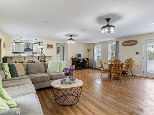 house with 4 bedroom, Windham NH ES103126506