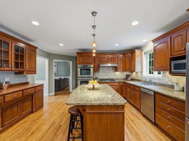house with 4 bedroom, Windham NH ES103495872