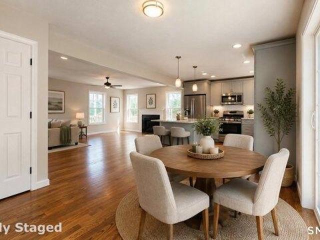 house with 4 bedroom, Windsor CT ES105115333