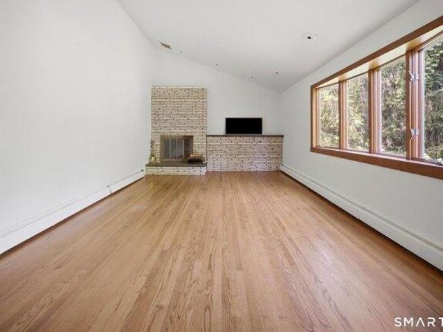 house with 4 bedroom, Windsor CT ES105160192