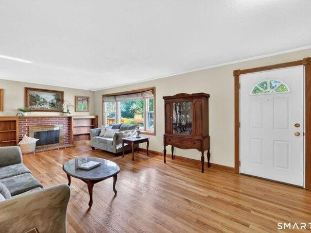 house with 4 bedroom, Windsor CT ES103433066