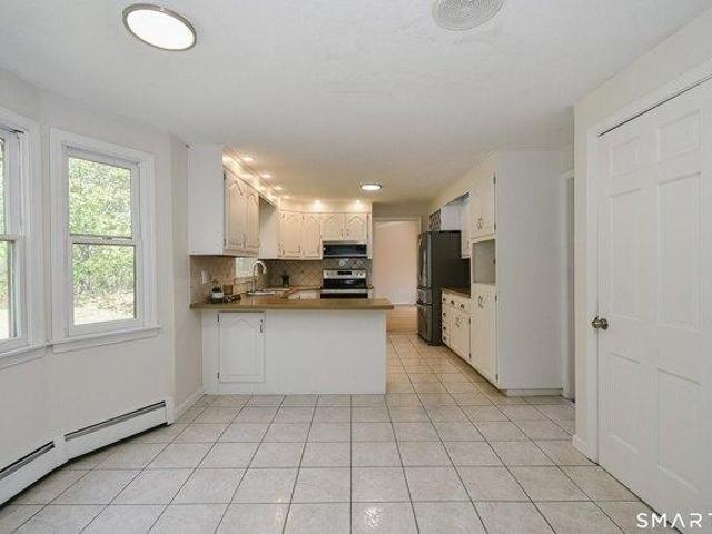 house with 4 bedroom, Windsor CT ES103968414