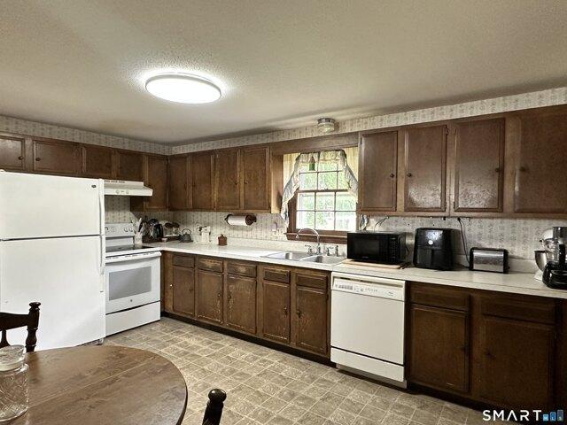 house with 4 bedroom, Windsor Locks CT DS102585262