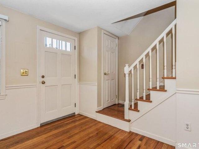 house with 4 bedroom, Windsor Locks CT ES105142314