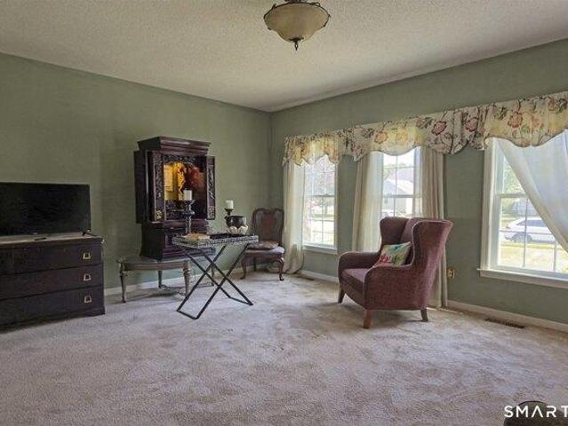 house with 4 bedroom, Windsor Locks CT ES105207552