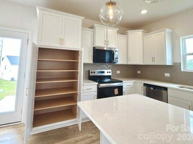 house with 4 bedroom, Wingate NC ES104901484