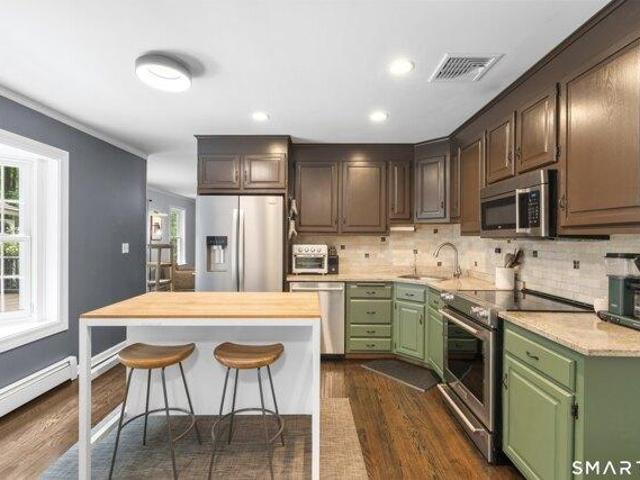 house with 4 bedroom, Wilton CT DLS103125440