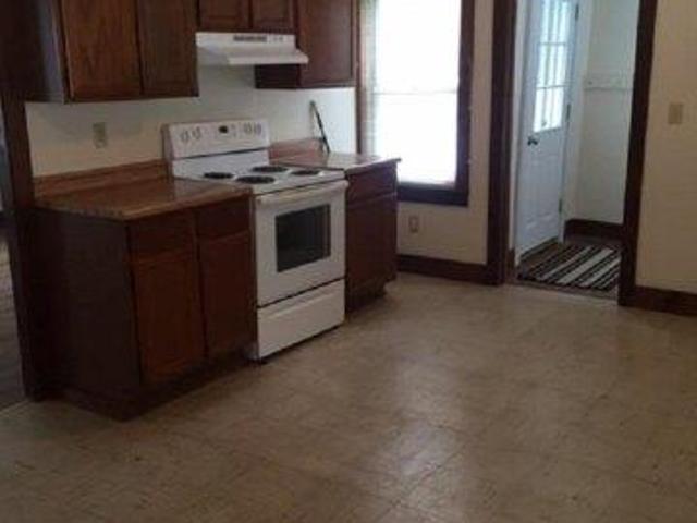 house with 4 bedroom, Wilton NH ES105143047