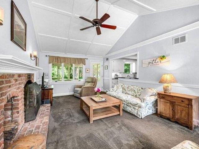 house with 4 bedroom, Wilbraham MA DS103497540