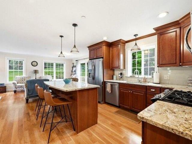house with 4 bedroom, Wilbraham MA DS104044193
