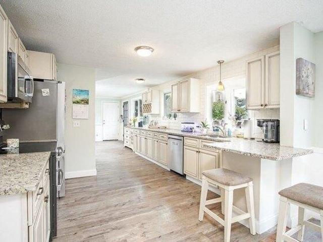 house with 4 bedroom, Wilbraham MA ES105176386