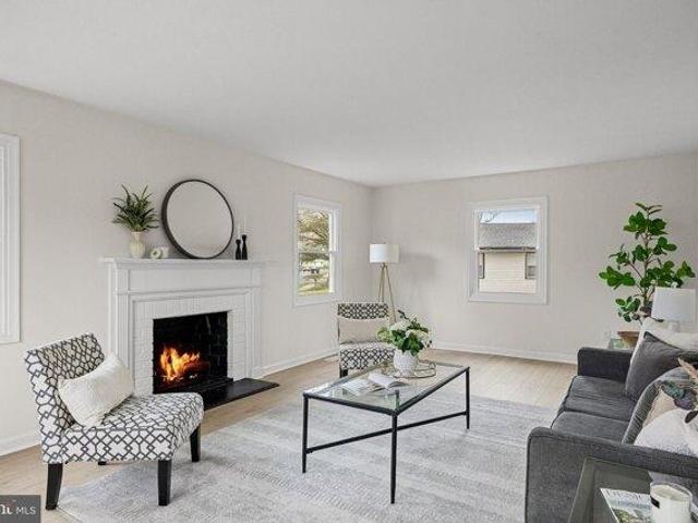 house with 4 bedroom, Willingboro NJ DLS101656596
