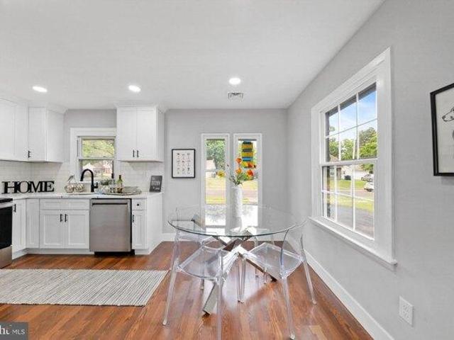 house with 4 bedroom, Willingboro NJ ES105204171